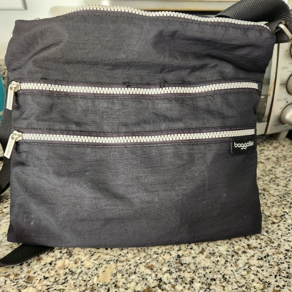 Baggallini | Bags | Crossbody Fabulous Bag | Poshmark